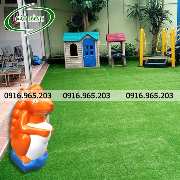 Thùng rác con sóc mẫu độc lạ sử dụng cho công viên giải trí